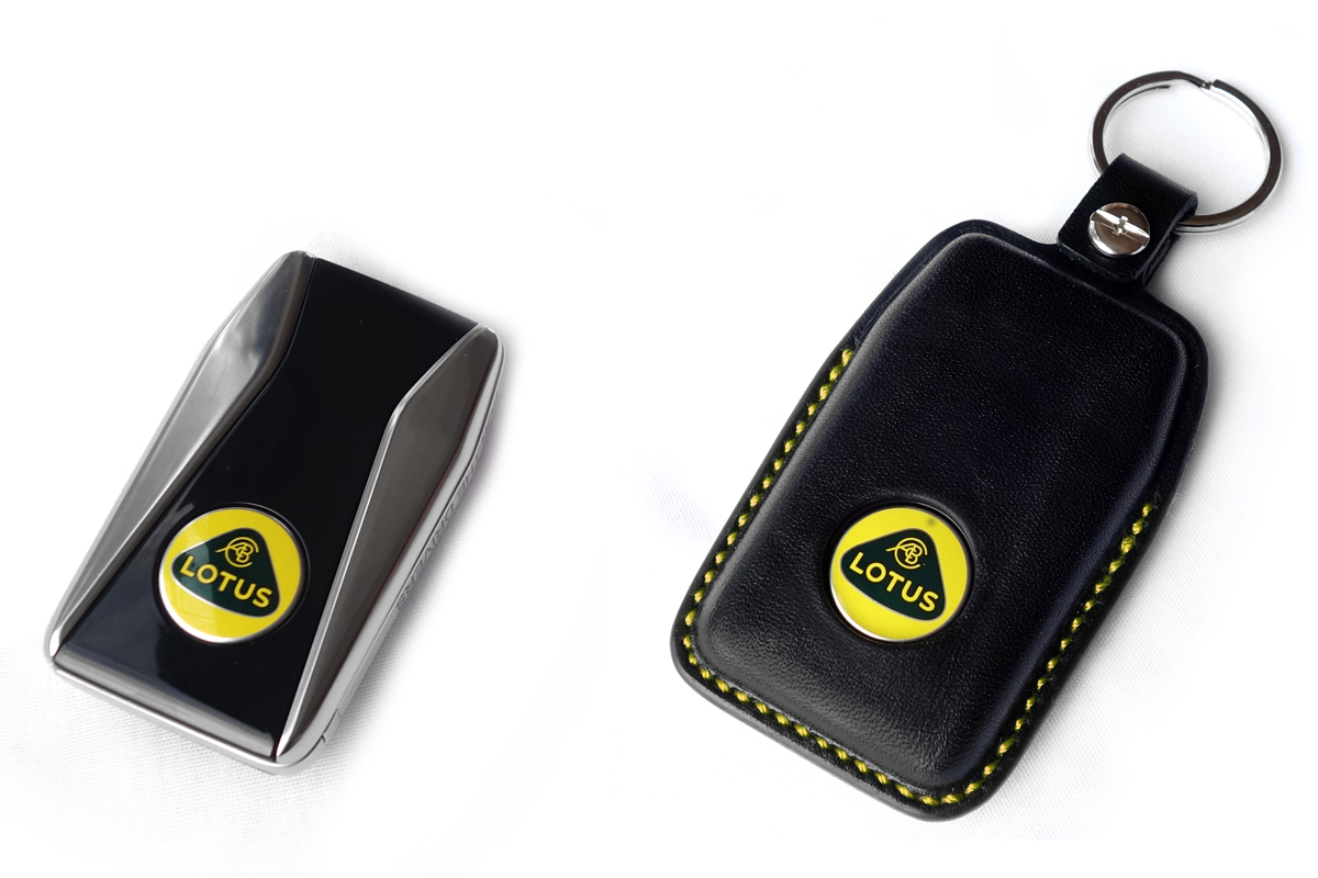 LOTUS EMIRA用 オリジナル・レザー・キーケース | Witham Cars(ウィザムカーズ)